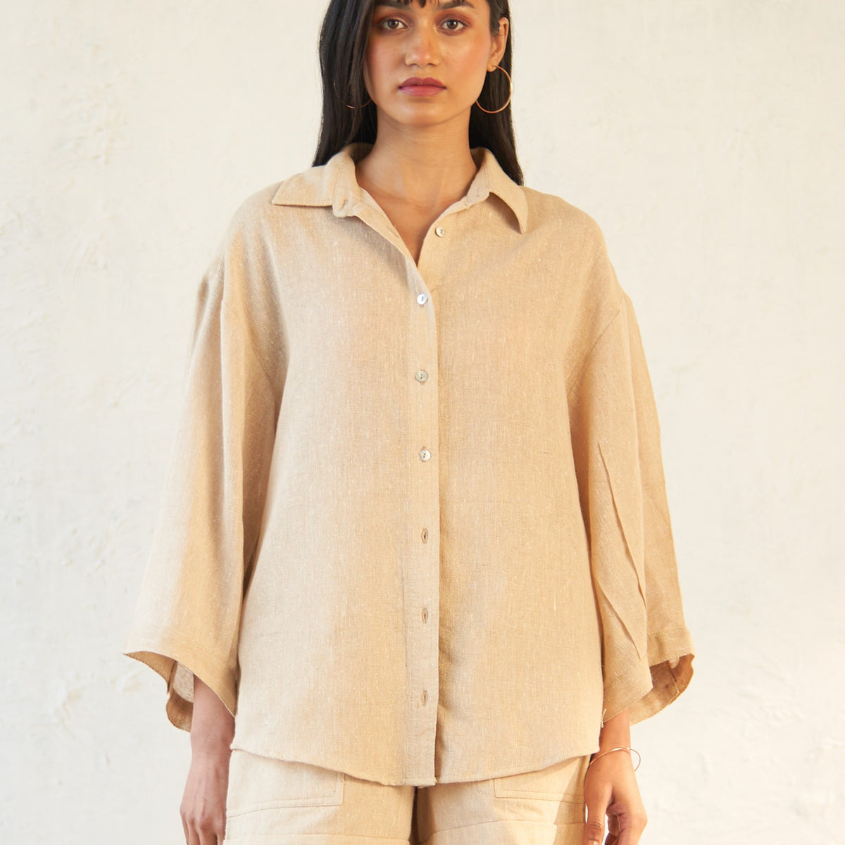 Elevate Your Summer Wardrobe: Flowy Natural Shirt in Cotton Fabric! – Canoopi