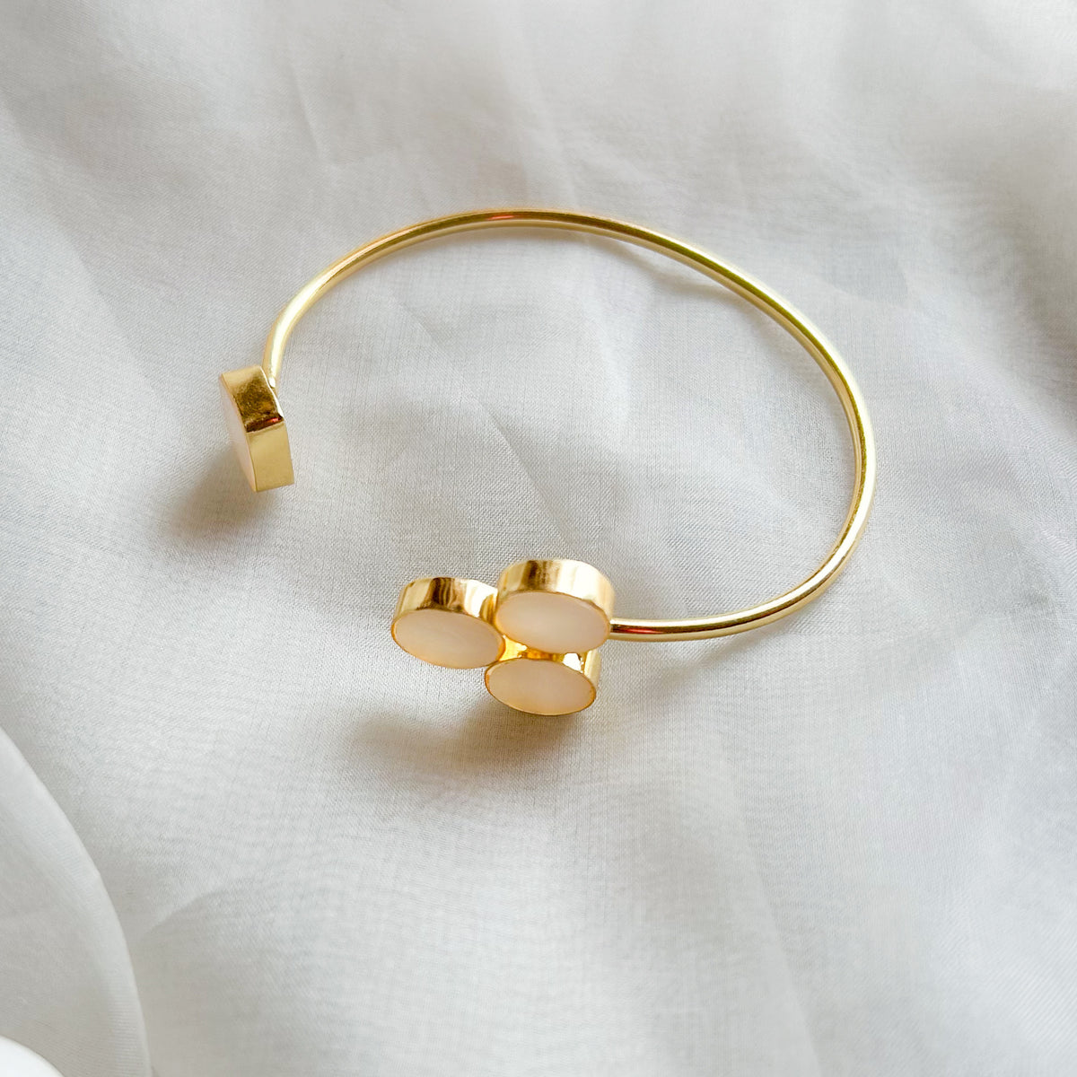 Petal Cascade Cuff – Canoopi