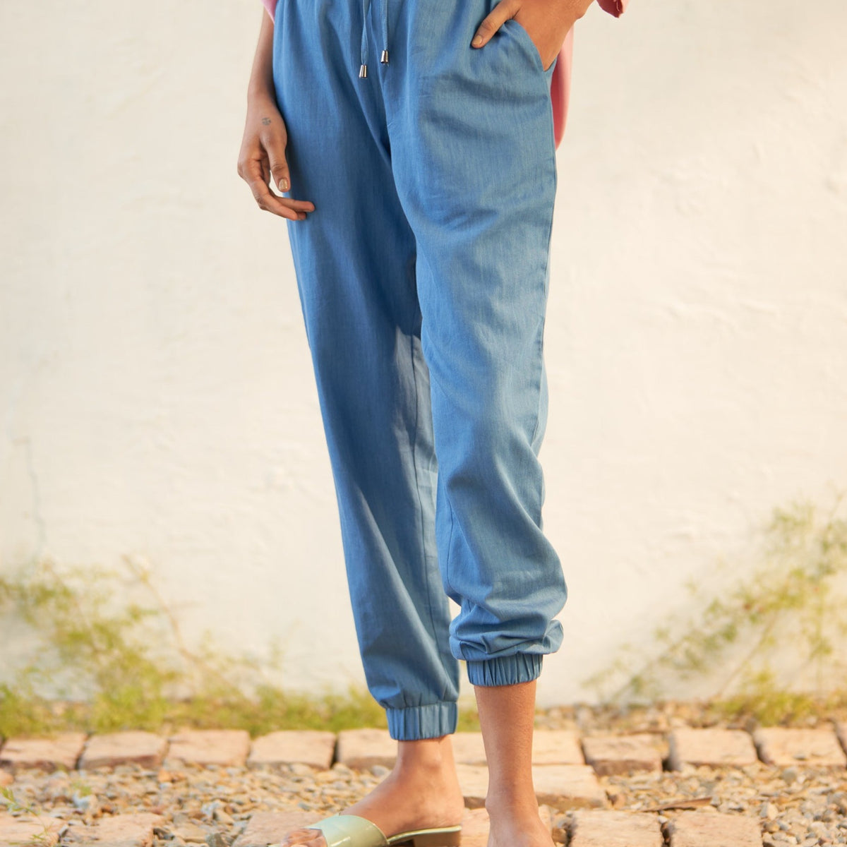 Modern Comfort: All Day Denim Joggers for the Contemporary Woman – Canoopi